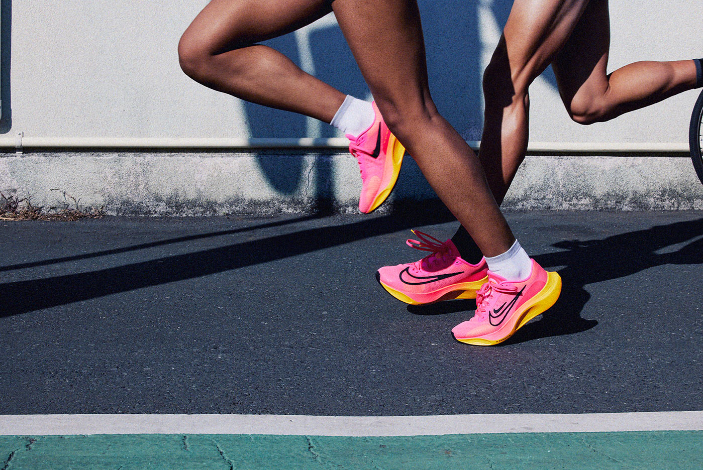 Das Nike Fast Pack bietet dir schnelle Trainings- und Wettkampf ...