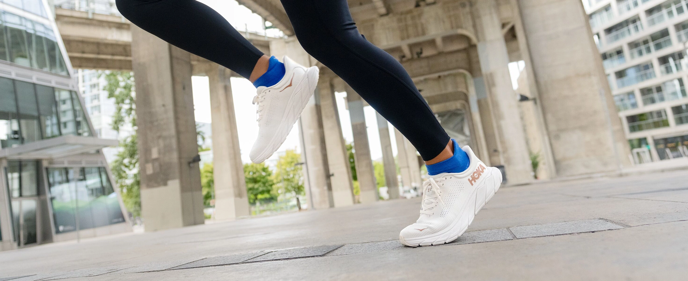 Testbericht HOKA Arahi 7 Allround Laufschuhe 21RUN Testbericht HOKA Arahi 7 Allround Laufschuhe 21RUN