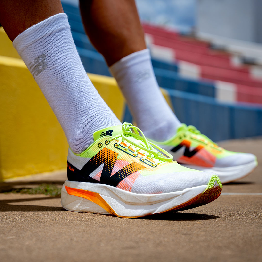 New Balance FuelCell Elite V4 en Rebel V4 - 21RUN